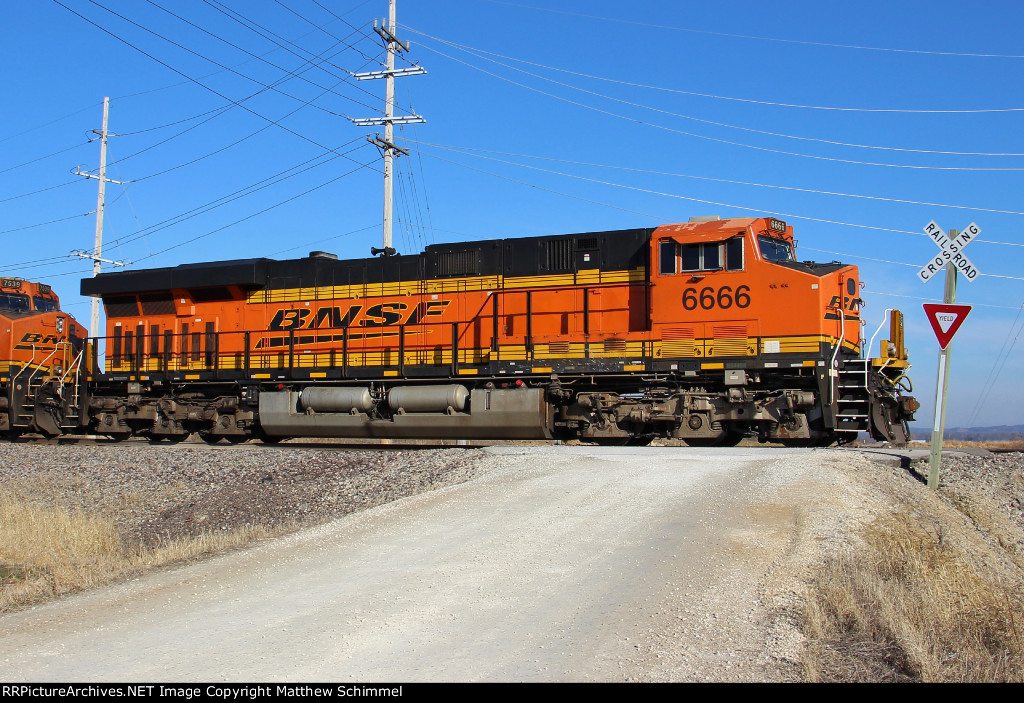 BNSF 6666